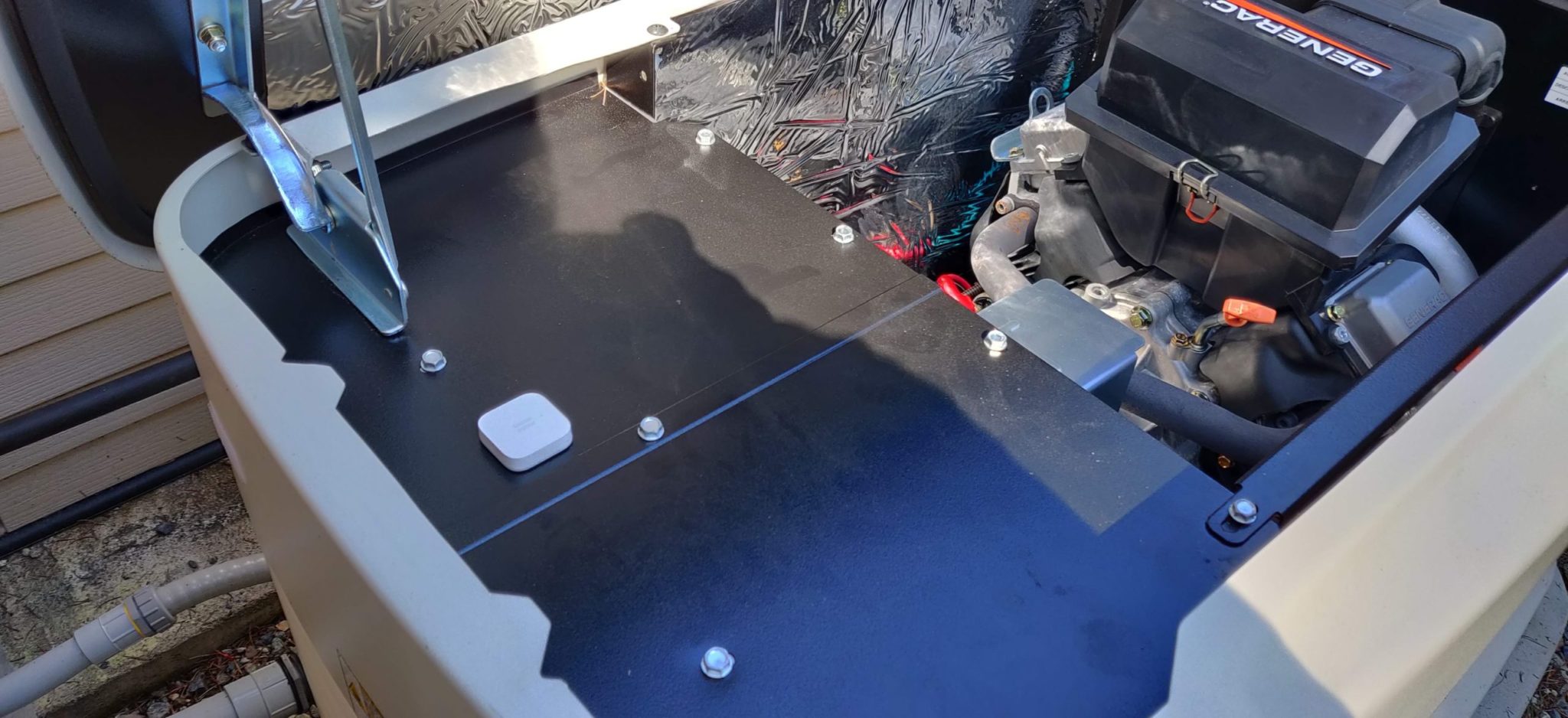 Monitoring Power Outages and Generator Status - HomeTechHacker