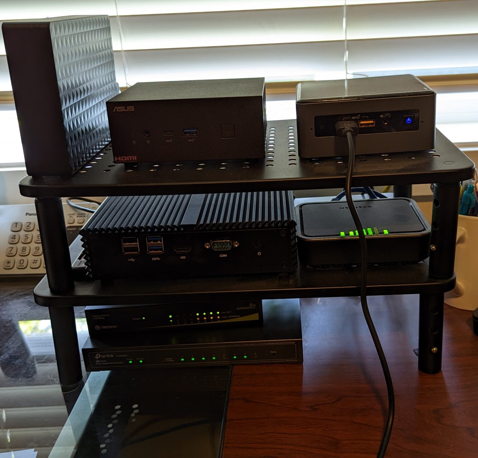 5 Great Proxmox Small Form Factor Hardware Options (2026) - HomeTechHacker